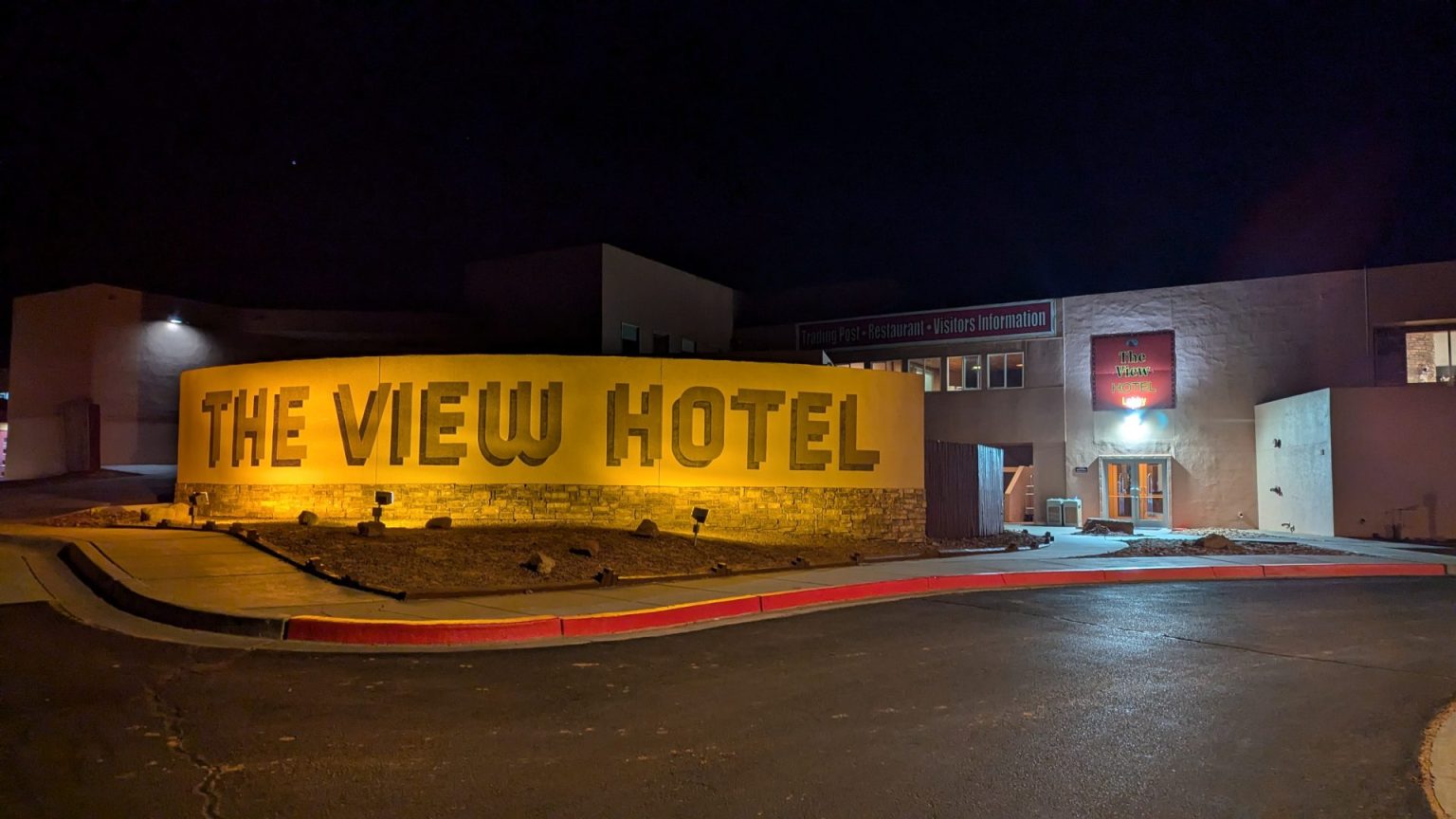 モニュメントバレーのホテル【The VIEW Hotel】はホテルとプレミアムキャビンどっちが良いの？比較してオススメ紹介｜主婦しおりの駐在妻 ...
